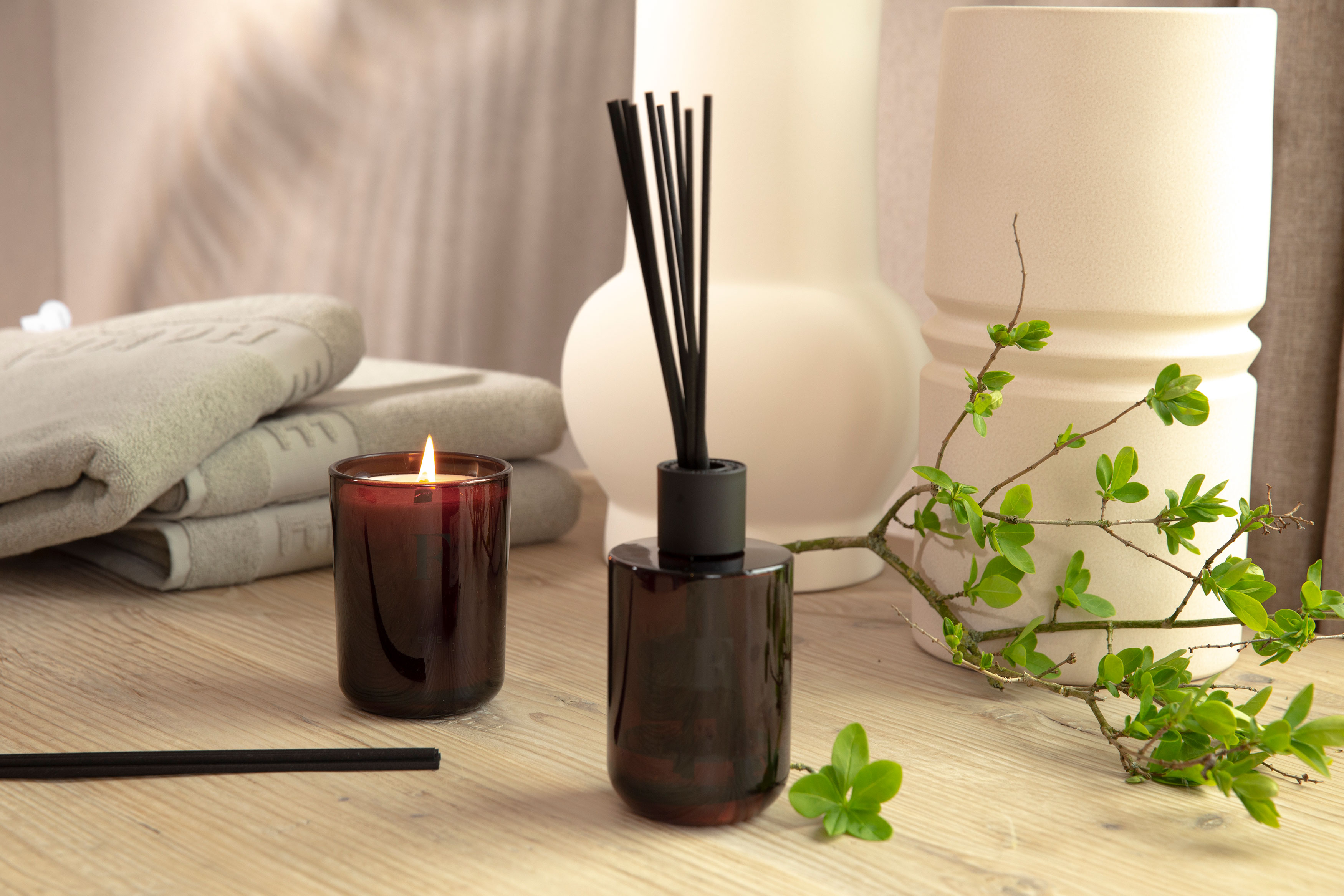 Scented candles and home fragrances - Living room decoration - Decoration